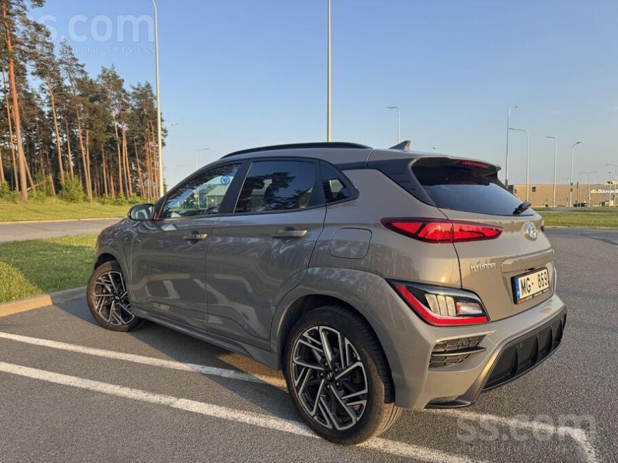 Pelēks Hyundai Kona 2021 Rīga, ar dzinēja tilpumu 1.60 L un nobraukumu 55 tūkst. km par 17500 €, foto 5 vietnē AUTOMOTO.COM.LV