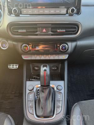 Pelēks Hyundai Kona 2021 Rīga, ar dzinēja tilpumu 1.60 L un nobraukumu 55 tūkst. km par 17500 €, foto 8 vietnē AUTOMOTO.COM.LV