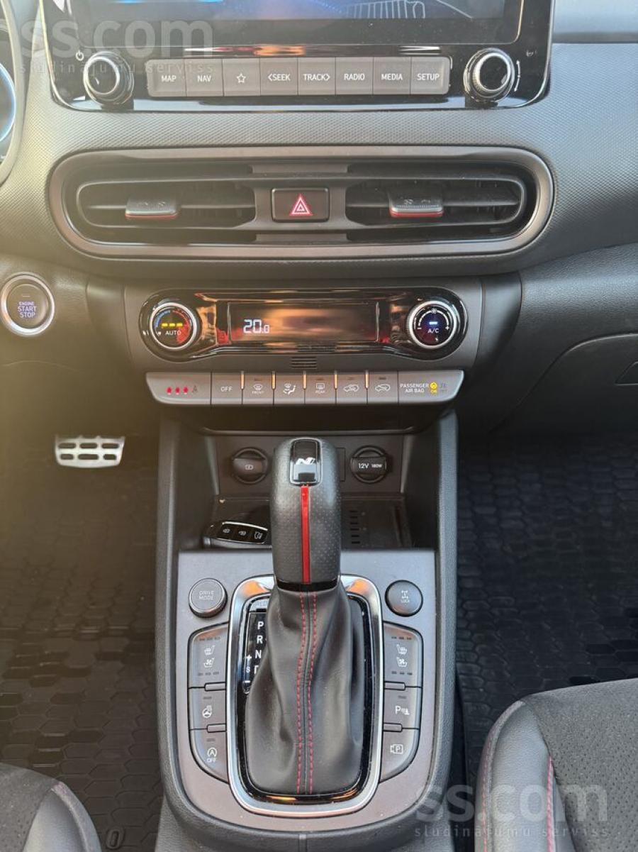 Pelēks Hyundai Kona 2021 Rīga, ar dzinēja tilpumu 1.60 L un nobraukumu 55 tūkst. km par 17500 €, foto 8 vietnē AUTOMOTO.COM.LV