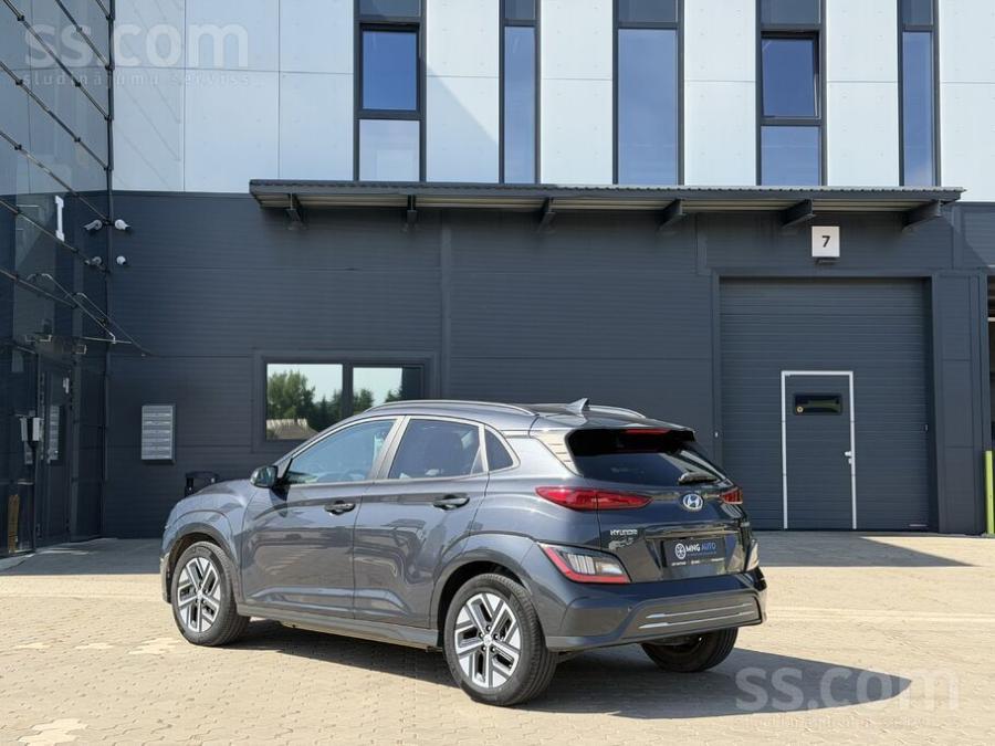 Pelēks Hyundai Kona 2021 Rīga, ar dzinēja tilpumu 0.00 L un nobraukumu 38 tūkst. km par 19500 €, foto 7 vietnē AUTOMOTO.COM.LV