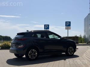 Pelēks Hyundai Kona 2021 Rīga, ar dzinēja tilpumu 0.00 L un nobraukumu 38 tūkst. km par 19500 €, foto 9 vietnē AUTOMOTO.COM.LV