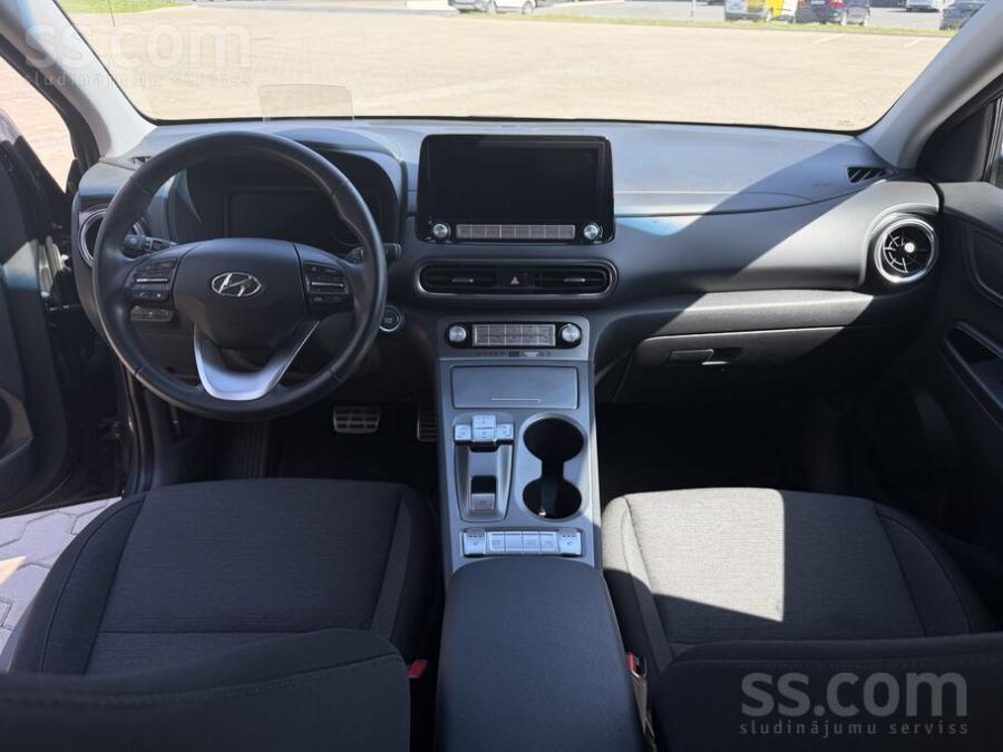 Pelēks Hyundai Kona 2021 Rīga, ar dzinēja tilpumu 0.00 L un nobraukumu 38 tūkst. km par 19500 €, foto 12 vietnē AUTOMOTO.COM.LV