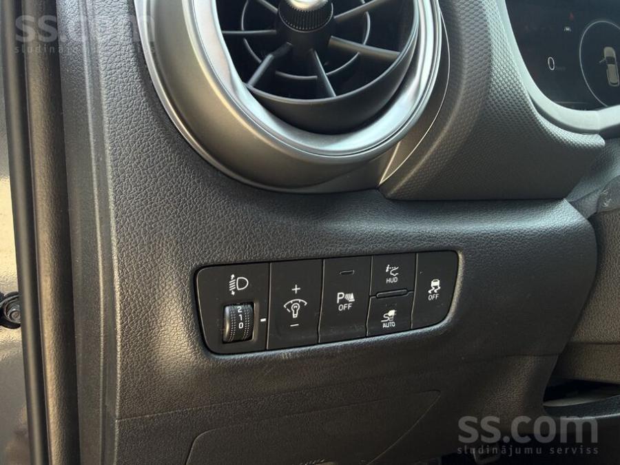 Pelēks Hyundai Kona 2021 Rīga, ar dzinēja tilpumu 0.00 L un nobraukumu 38 tūkst. km par 19500 €, foto 22 vietnē AUTOMOTO.COM.LV