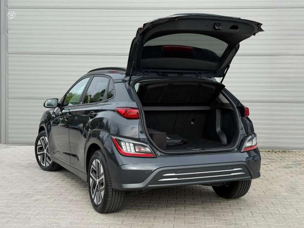 Pelēks Hyundai Kona 2021 Marijampole, ar dzinēja tilpumu 0.00 L un nobraukumu 75 tūkst. km par 19950 €, foto 6 vietnē AUTOMOTO.COM.LV