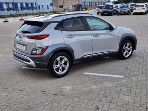 Pelēks Hyundai Kona 2021 Tauragė, ar dzinēja tilpumu 1.60 L un nobraukumu 89 tūkst. km par 13200 €, foto 18 vietnē AUTOMOTO.COM.LV