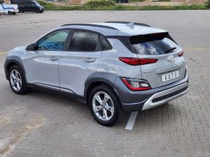 Pelēks Hyundai Kona 2021 Tauragė, ar dzinēja tilpumu 1.60 L un nobraukumu 89 tūkst. km par 13200 €, foto 19 vietnē AUTOMOTO.COM.LV
