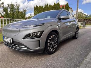 Grey Hyundai Kona 2021 in Vilnius, with an engine capacity of 0.00 L and mileage of 117 thousand km for 19999 €, photo 1 on AUTOMOTO.COM.LV