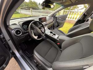 Grey Hyundai Kona 2021 in Vilnius, with an engine capacity of 0.00 L and mileage of 117 thousand km for 19999 €, photo 3 on AUTOMOTO.COM.LV