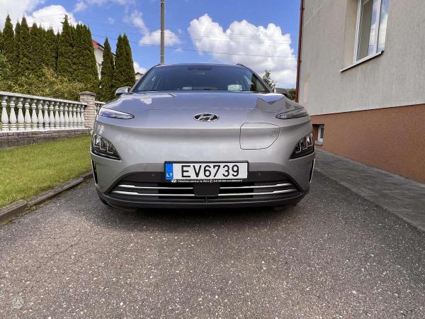 Grey Hyundai Kona 2021 in Vilnius, with an engine capacity of 0.00 L and mileage of 117 thousand km for 19999 €, photo 4 on AUTOMOTO.COM.LV