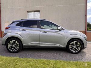 Grey Hyundai Kona 2021 in Vilnius, with an engine capacity of 0.00 L and mileage of 117 thousand km for 19999 €, photo 7 on AUTOMOTO.COM.LV