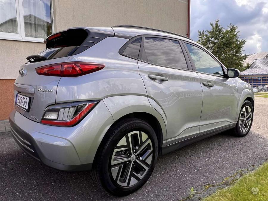 Grey Hyundai Kona 2021 in Vilnius, with an engine capacity of 0.00 L and mileage of 117 thousand km for 19999 €, photo 8 on AUTOMOTO.COM.LV