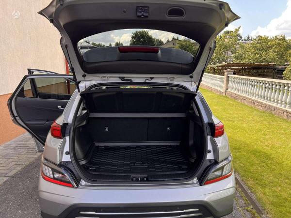 Grey Hyundai Kona 2021 in Vilnius, with an engine capacity of 0.00 L and mileage of 117 thousand km for 19999 €, photo 9 on AUTOMOTO.COM.LV