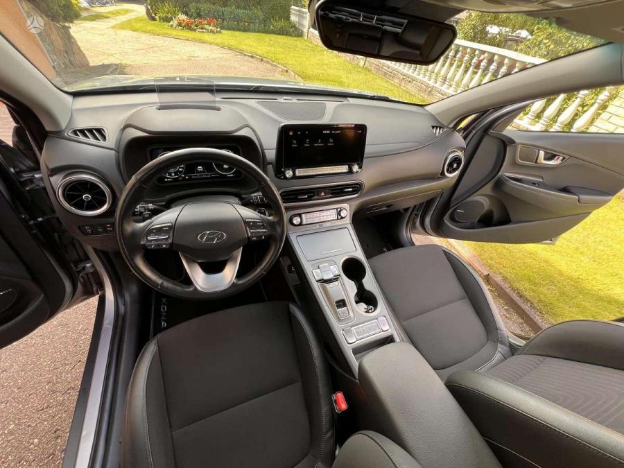 Grey Hyundai Kona 2021 in Vilnius, with an engine capacity of 0.00 L and mileage of 117 thousand km for 19999 €, photo 11 on AUTOMOTO.COM.LV