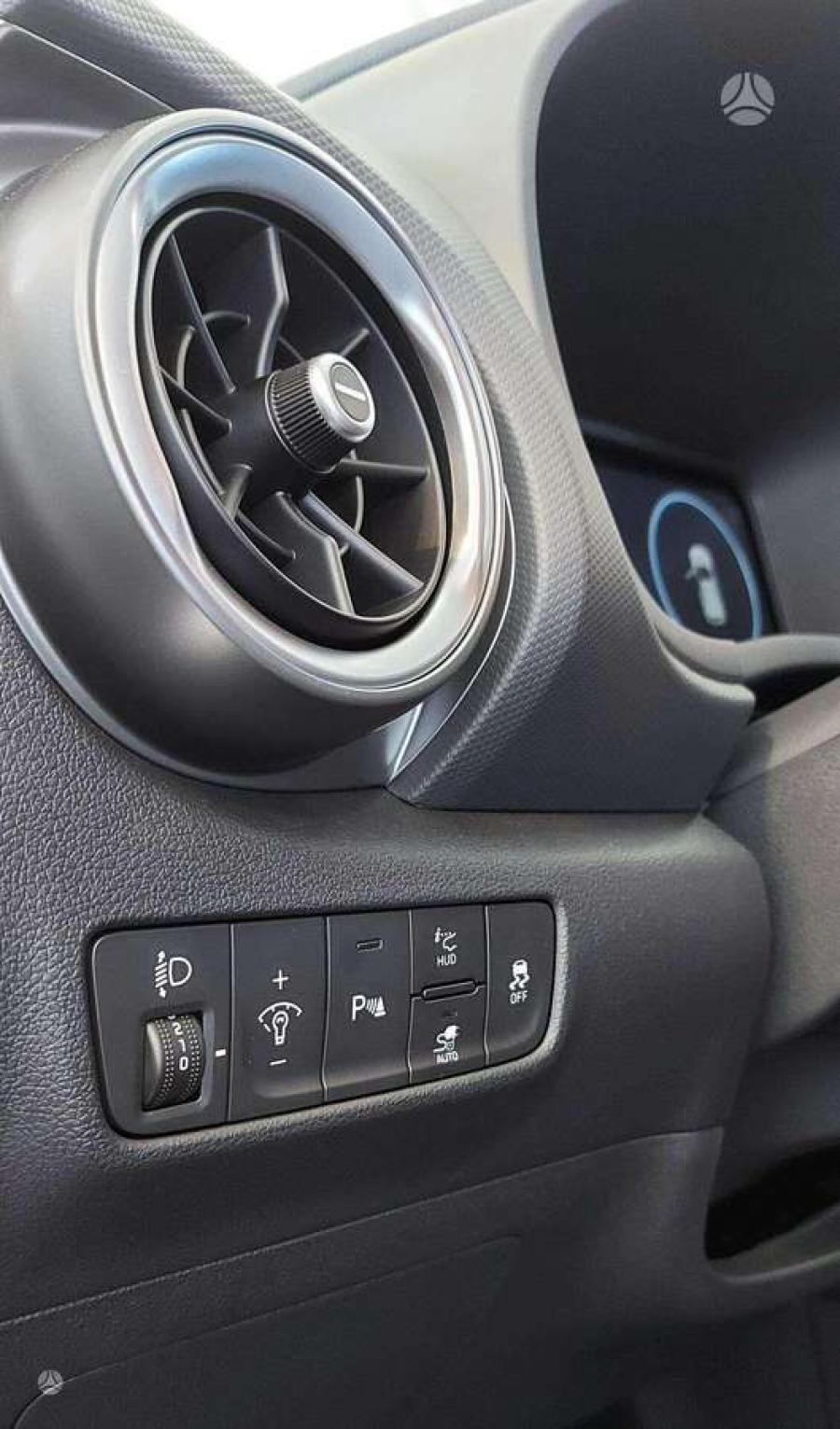 Grey Hyundai Kona 2021 in Vilnius, with an engine capacity of 0.00 L and mileage of 117 thousand km for 19999 €, photo 13 on AUTOMOTO.COM.LV