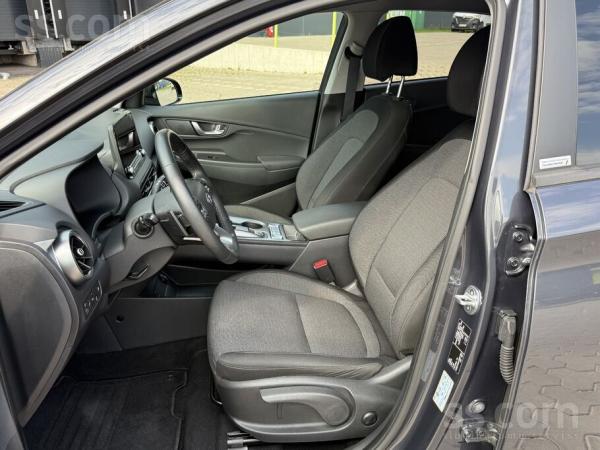 Pelēks Hyundai Kona 2021 Rīga, ar dzinēja tilpumu 0.00 L un nobraukumu 63 tūkst. km par 18900 €, foto 10 vietnē AUTOMOTO.COM.LV