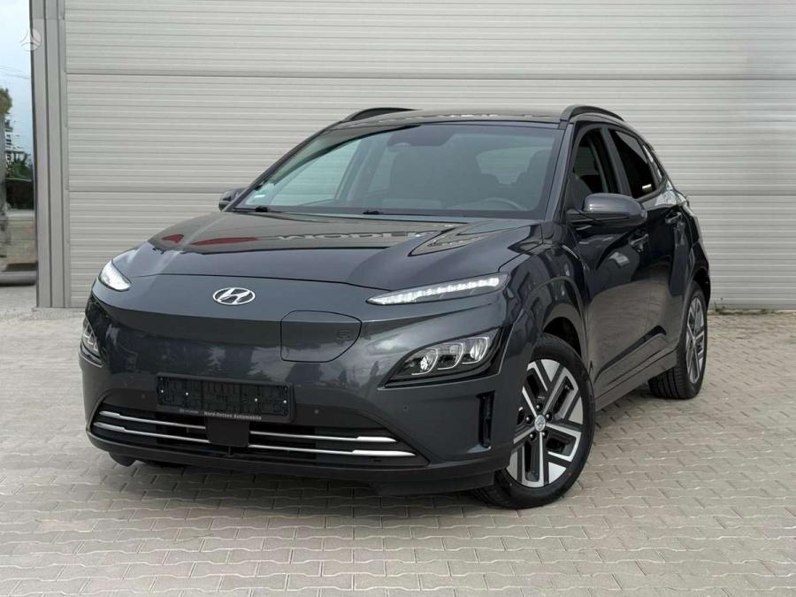 Pelēks Hyundai Kona 2021 Marijampole, ar dzinēja tilpumu 0.00 L un nobraukumu 75 tūkst. km par 19900 €, foto 1 vietnē AUTOMOTO.COM.LV