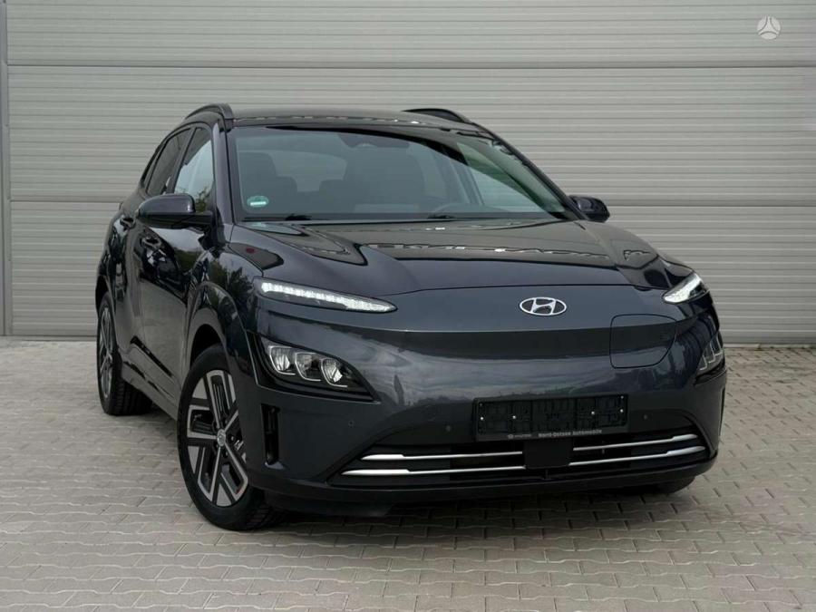 Pelēks Hyundai Kona 2021 Marijampole, ar dzinēja tilpumu 0.00 L un nobraukumu 75 tūkst. km par 19900 €, foto 3 vietnē AUTOMOTO.COM.LV