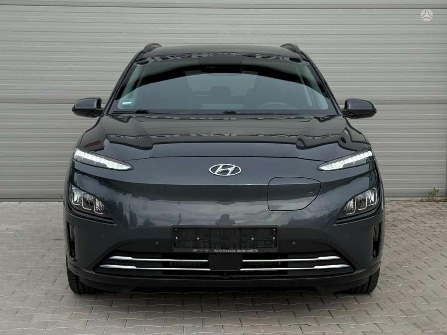Pelēks Hyundai Kona 2021 Marijampole, ar dzinēja tilpumu 0.00 L un nobraukumu 75 tūkst. km par 19900 €, foto 4 vietnē AUTOMOTO.COM.LV