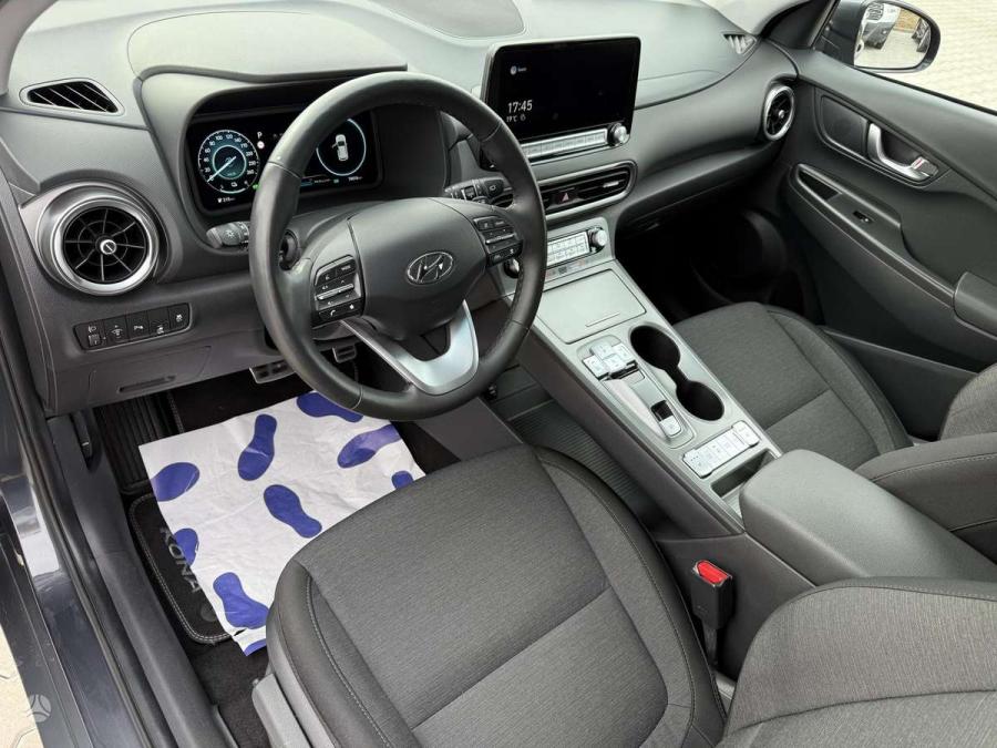 Pelēks Hyundai Kona 2021 Marijampole, ar dzinēja tilpumu 0.00 L un nobraukumu 75 tūkst. km par 19900 €, foto 10 vietnē AUTOMOTO.COM.LV