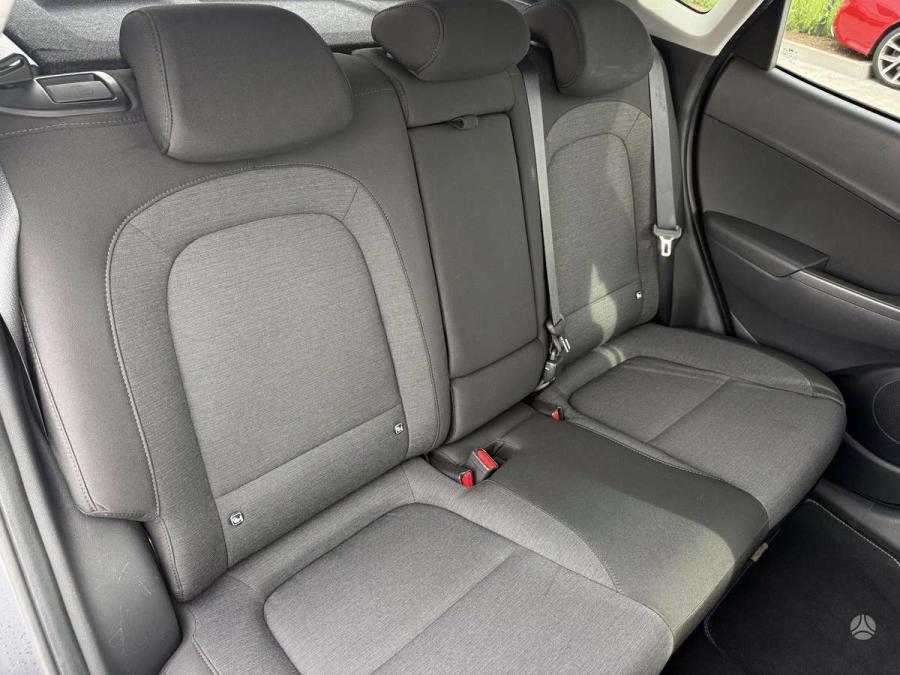 Pelēks Hyundai Kona 2021 Marijampole, ar dzinēja tilpumu 0.00 L un nobraukumu 75 tūkst. km par 19900 €, foto 21 vietnē AUTOMOTO.COM.LV