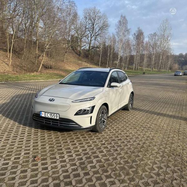 Hyundai Kona 2021 Viļņa vietnē Pelēks Hyundai Kona 2021 Viļņa, ar dzinēja tilpumu 0.00 L un nobraukumu 45 tūkst. km par 20500 €, foto 1 vietnē AUTOMOTO.COM.LV