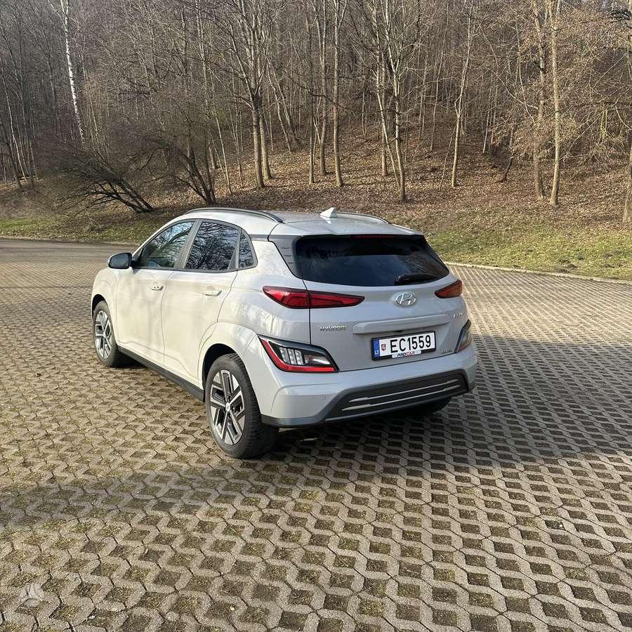 Grey Hyundai Kona 2021 in Vilnius, with an engine capacity of 0.00 L and mileage of 45 thousand km for 20500 €, photo 5 on AUTOMOTO.COM.LV