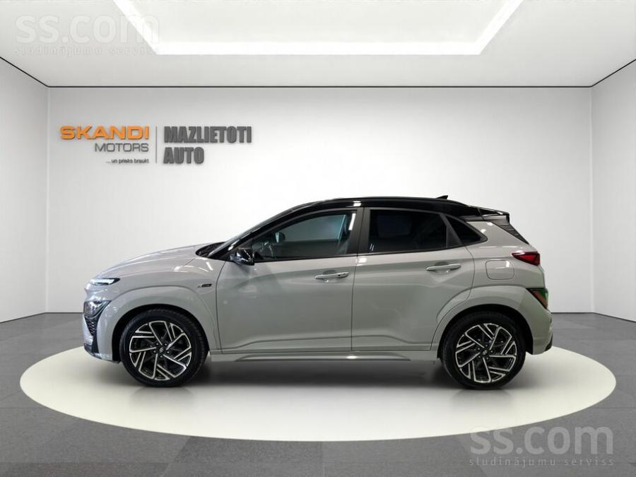 Grey Hyundai Kona 2021 in Riga, with an engine capacity of 1.60 L and mileage of 84 thousand km for 16490 €, photo 4 on AUTOMOTO.COM.LV