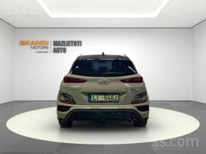Grey Hyundai Kona 2021 in Riga, with an engine capacity of 1.60 L and mileage of 84 thousand km for 16490 €, photo 6 on AUTOMOTO.COM.LV