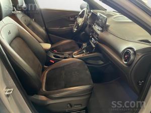 Grey Hyundai Kona 2021 in Riga, with an engine capacity of 1.60 L and mileage of 84 thousand km for 16490 €, photo 19 on AUTOMOTO.COM.LV