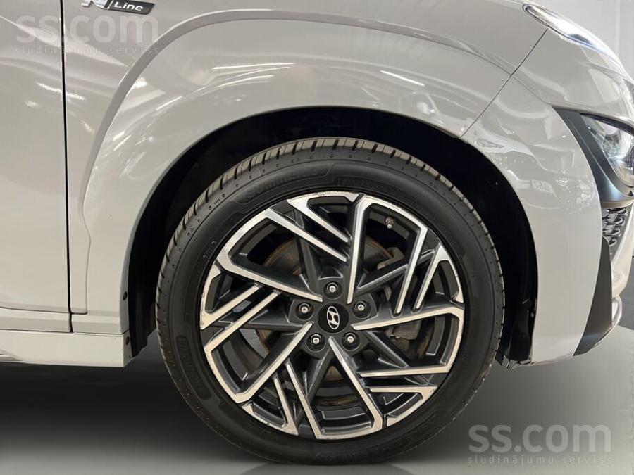 Grey Hyundai Kona 2021 in Riga, with an engine capacity of 1.60 L and mileage of 84 thousand km for 16490 €, photo 21 on AUTOMOTO.COM.LV