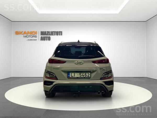 Grey Hyundai Kona 2021 in Riga, with an engine capacity of 1.60 L and mileage of 84 thousand km for 16490 €, photo 6 on AUTOMOTO.COM.LV