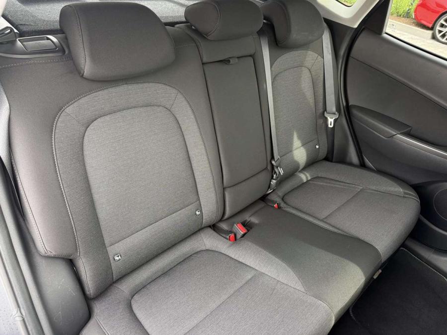 Grey Hyundai Kona 2021 in Marijampole, with an engine capacity of 0.00 L and mileage of 75 thousand km for 19750 €, photo 21 on AUTOMOTO.COM.LV