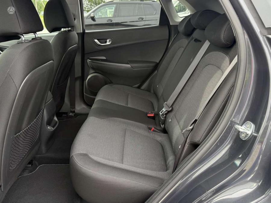 Grey Hyundai Kona 2021 in Marijampole, with an engine capacity of 0.00 L and mileage of 75 thousand km for 19750 €, photo 22 on AUTOMOTO.COM.LV
