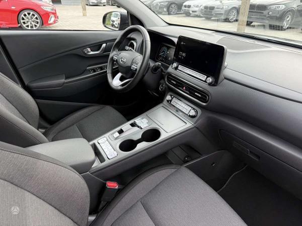 Pelēks Hyundai Kona 2021 Marijampole, ar dzinēja tilpumu 0.00 L un nobraukumu 75 tūkst. km par 19750 €, foto 11 vietnē AUTOMOTO.COM.LV