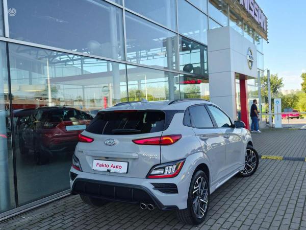 Pelēks Hyundai Kona 2021 Viļņa, ar dzinēja tilpumu 1.60 L un nobraukumu 32 tūkst. km par 21000 €, foto 5 vietnē AUTOMOTO.COM.LV