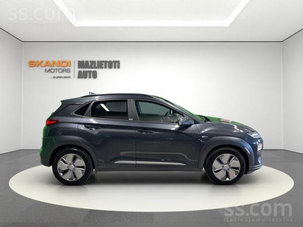 Pelēks Hyundai Kona 2021 Rīga, ar dzinēja tilpumu 1.60 L un nobraukumu 42 tūkst. km par 20990 €, foto 8 vietnē AUTOMOTO.COM.LV