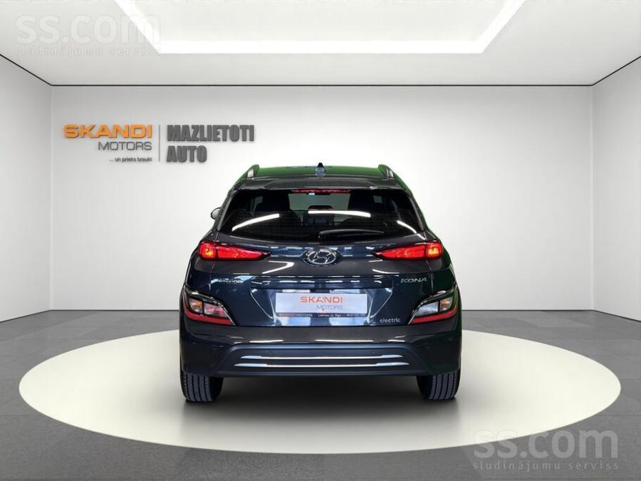 Pelēks Hyundai Kona 2021 Rīga, ar dzinēja tilpumu 1.00 L un nobraukumu 37 tūkst. km par 20990 €, foto 6 vietnē AUTOMOTO.COM.LV