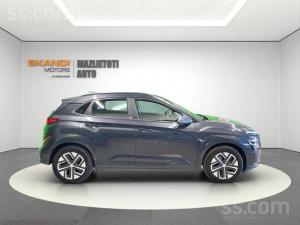 Pelēks Hyundai Kona 2021 Rīga, ar dzinēja tilpumu 1.00 L un nobraukumu 37 tūkst. km par 20990 €, foto 8 vietnē AUTOMOTO.COM.LV