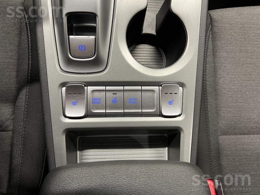 Pelēks Hyundai Kona 2021 Rīga, ar dzinēja tilpumu 1.00 L un nobraukumu 37 tūkst. km par 20990 €, foto 17 vietnē AUTOMOTO.COM.LV