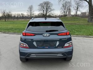 Grey Hyundai Kona 2022 in Riga, with an engine capacity of 1.00 L and mileage of 0 thousand km for 17250 €, photo 5 on AUTOMOTO.COM.LV