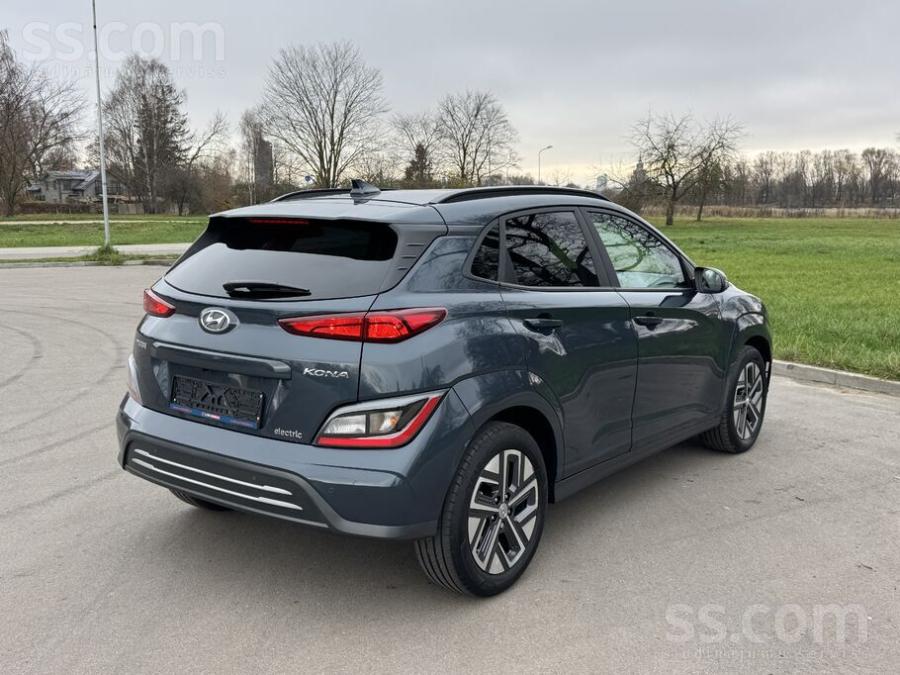 Grey Hyundai Kona 2022 in Riga, with an engine capacity of 1.00 L and mileage of 0 thousand km for 17250 €, photo 6 on AUTOMOTO.COM.LV