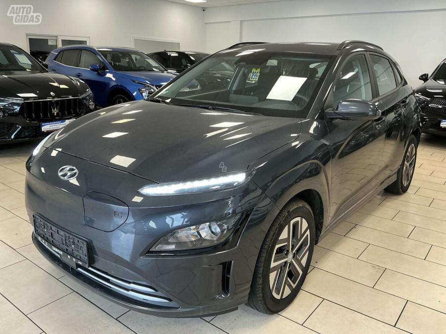 Grey Hyundai Kona 2022 in Kaunas, with an engine capacity of 0.00 L and mileage of 59 thousand km for 21370 €, photo 1 on AUTOMOTO.COM.LV