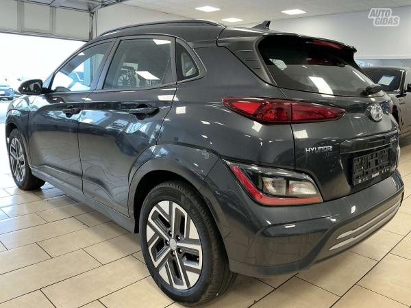 Pelēks Hyundai Kona 2022 Kauņa, ar dzinēja tilpumu 0.00 L un nobraukumu 59 tūkst. km par 21370 €, foto 4 vietnē AUTOMOTO.COM.LV