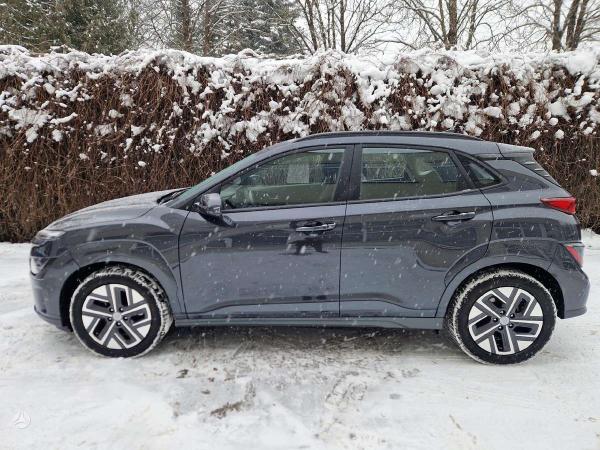 Grey Hyundai Kona 2022 in Vilnius, with an engine capacity of 0.00 L and mileage of 29 thousand km for 16750 €, photo 8 on AUTOMOTO.COM.LV