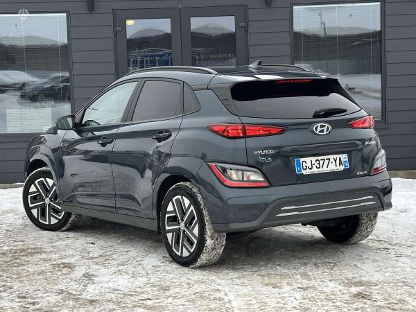 Pelēks Hyundai Kona 2022 Šauļi, ar dzinēja tilpumu 0.00 L un nobraukumu 80 tūkst. km par 15200 €, foto 2 vietnē AUTOMOTO.COM.LV