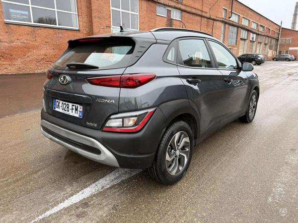 Grey Hyundai Kona 2022 in Alytus, with an engine capacity of 1.60 L and mileage of 164 thousand km for 14800 €, photo 4 on AUTOMOTO.COM.LV