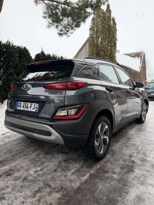 Grey Hyundai Kona 2022 in Kaunas, with an engine capacity of 1.58 L and mileage of 178 thousand km for 6700 €, photo 3 on AUTOMOTO.COM.LV