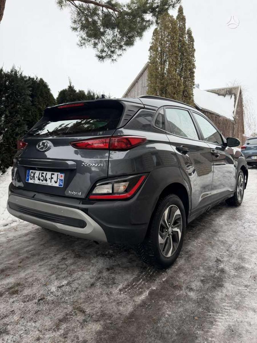 Grey Hyundai Kona 2022 in Kaunas, with an engine capacity of 1.58 L and mileage of 178 thousand km for 6700 €, photo 3 on AUTOMOTO.COM.LV