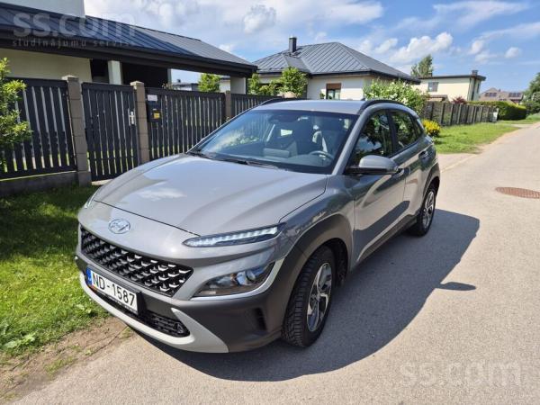 Pelēks Hyundai Kona 2022 Rīga, ar dzinēja tilpumu 1.60 L un nobraukumu 16 tūkst. km par 16200 €, foto 3 vietnē AUTOMOTO.COM.LV
