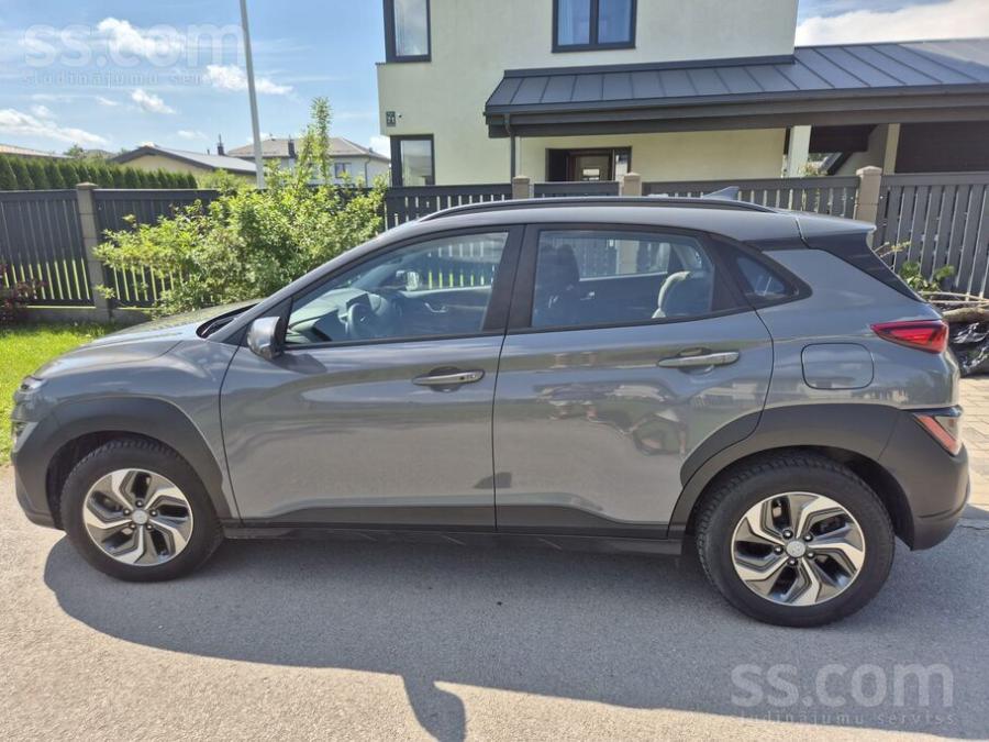 Pelēks Hyundai Kona 2022 Rīga, ar dzinēja tilpumu 1.60 L un nobraukumu 16 tūkst. km par 16200 €, foto 5 vietnē AUTOMOTO.COM.LV